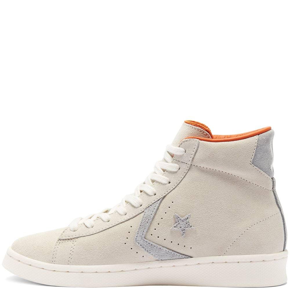 Converse x Bugs Bunny Pro Leather